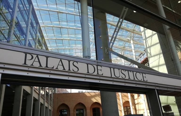 tribunal-grande-instance-toulouse-palais-justice-illustration - Petite ...