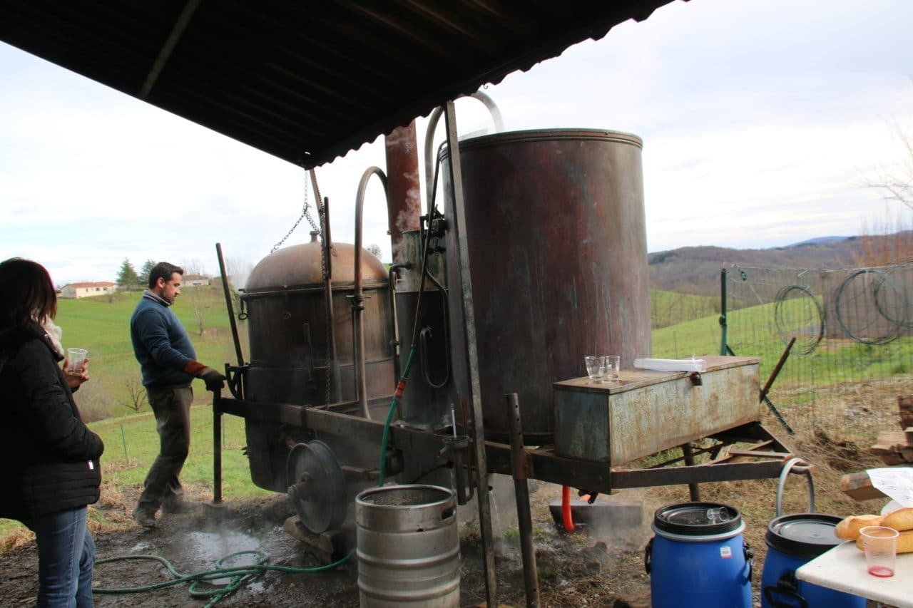 Bouilleur ambulant : Rencontre avec Pierre Rouch et l'eau de vie ...