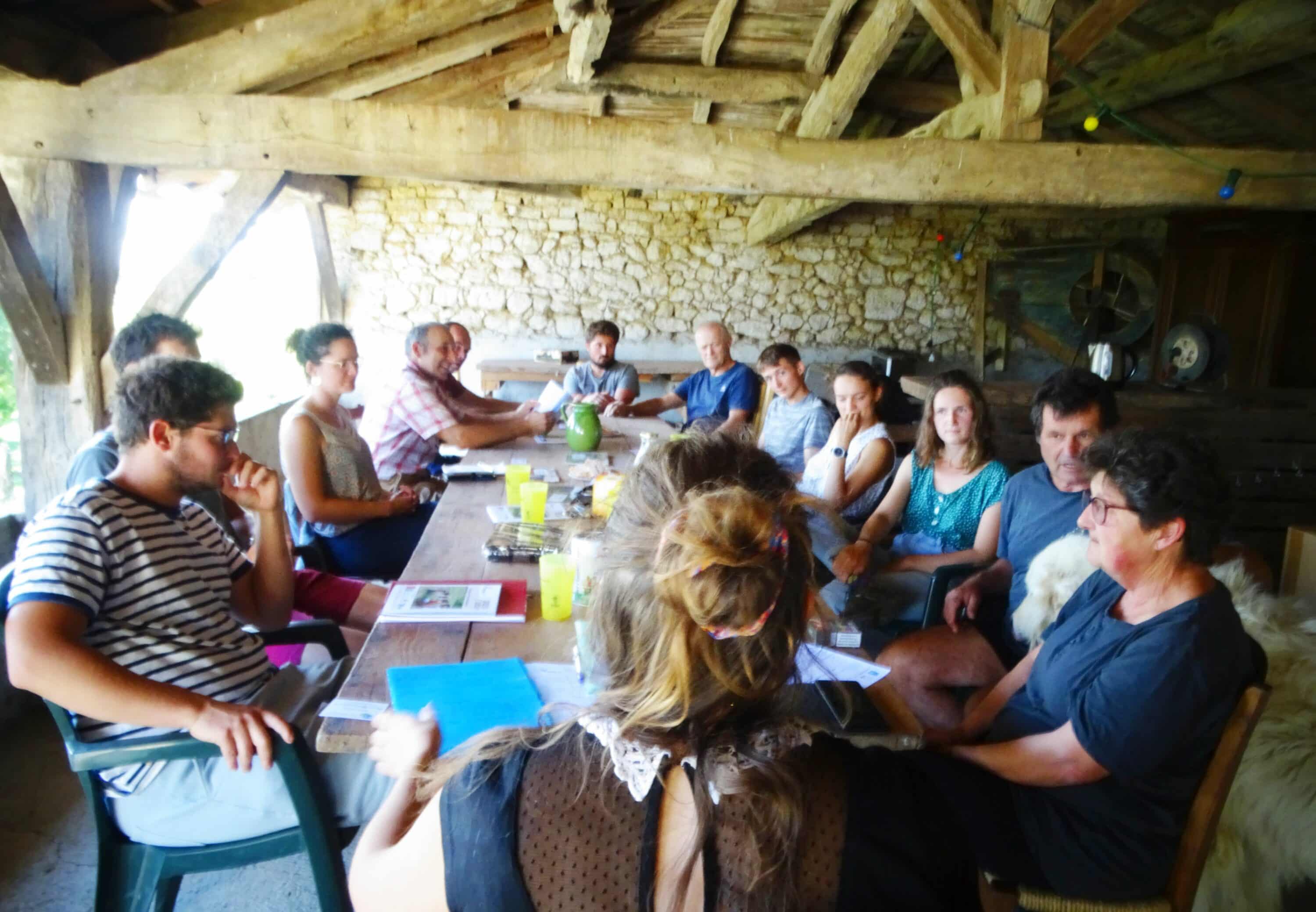 Convivialité, chaleur humaine, partage, le Café Paysan de l'ADEAR 31 ...